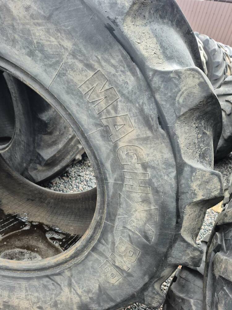 Б/у шины на трактор 710/70-R42 и 600/70R30 Michelin Machxbib (комплект ...